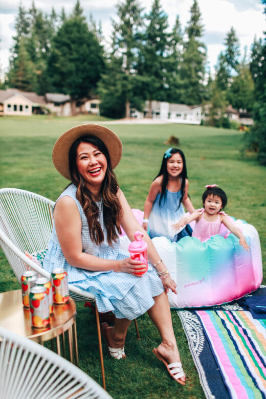 How to have the best backyard picnic ever!