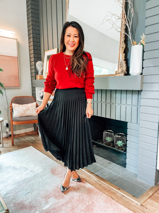 25 Christmas Outfit Ideas for Moms that are effortless and chic
