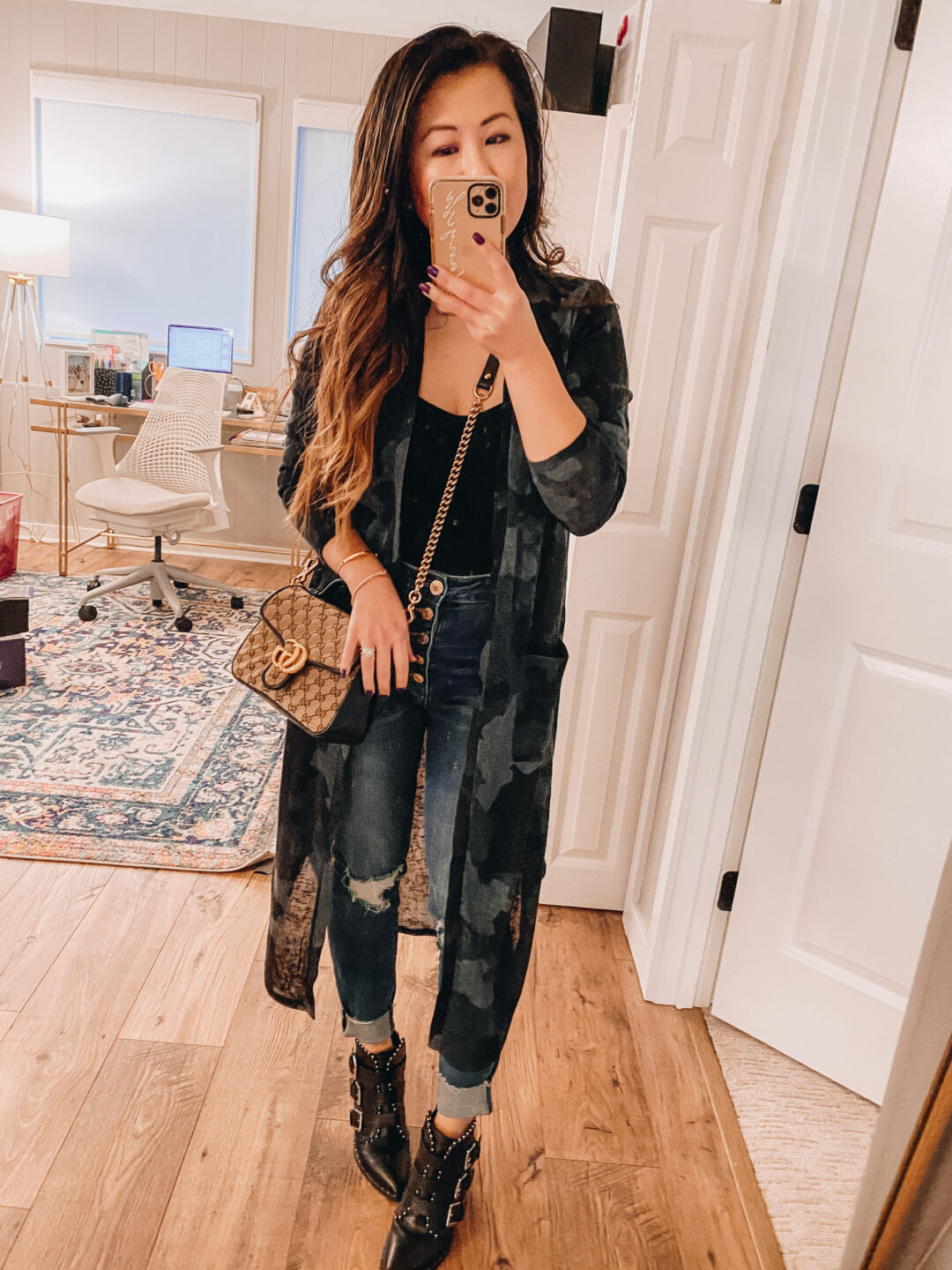 The Ultimate Guide on How to Wear Ankle Booties with Skinny Jeans